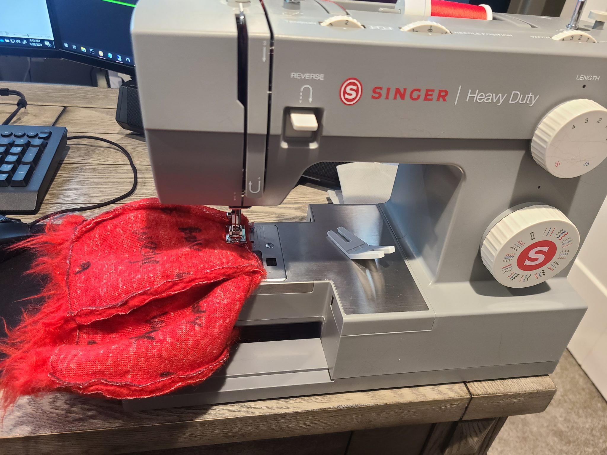 Elmo from Sesame Street Replica Build - Puppet Stitches