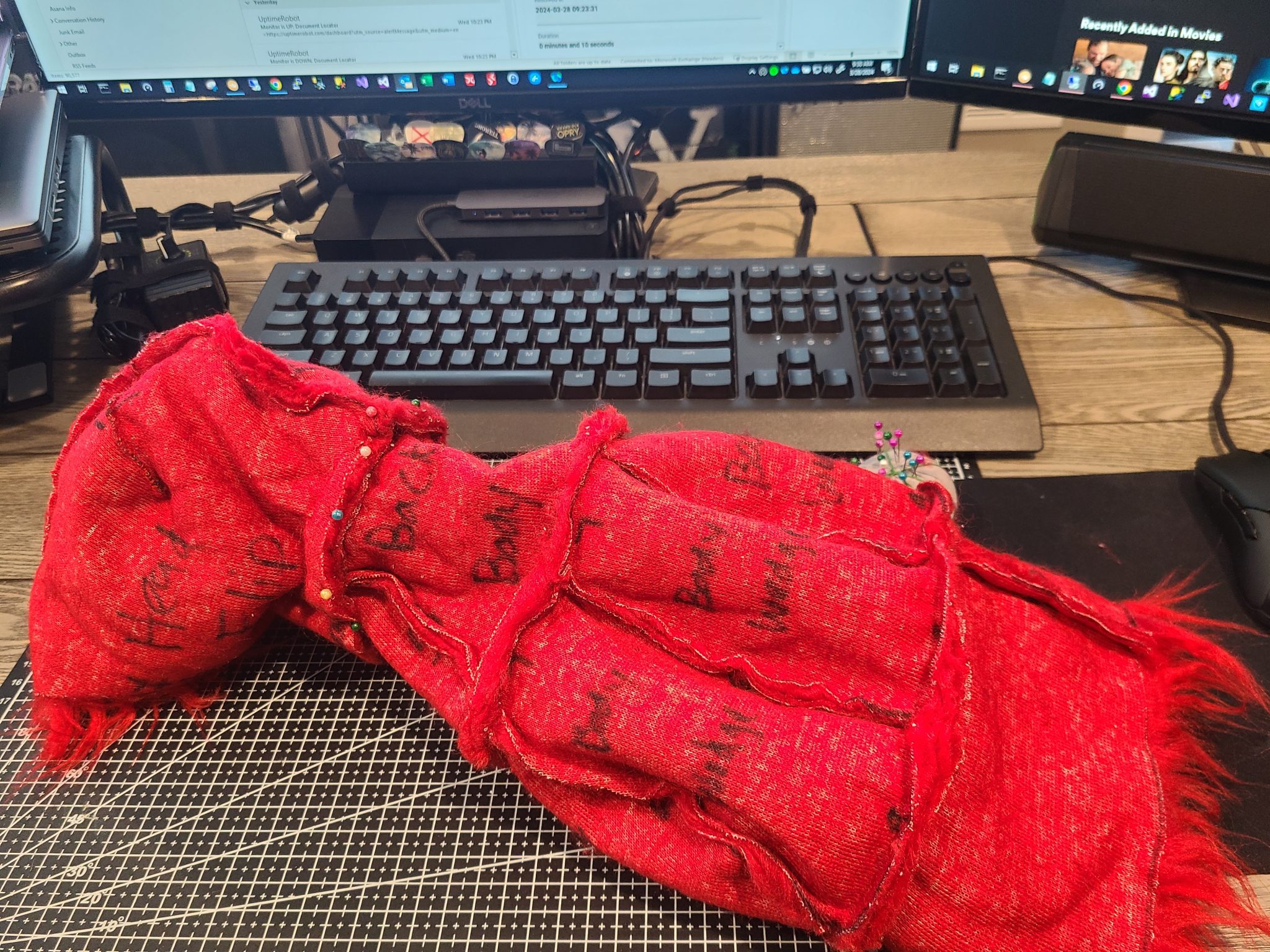 Elmo from Sesame Street Replica Build - Puppet Stitches