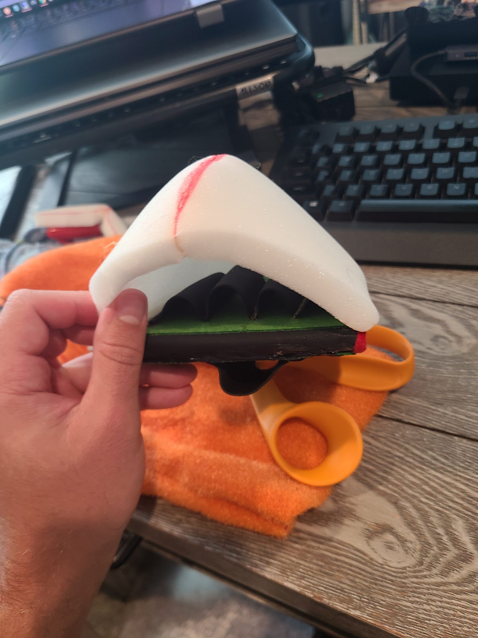 Kermit from The Muppet Show Replica Build - Puppet Stitches